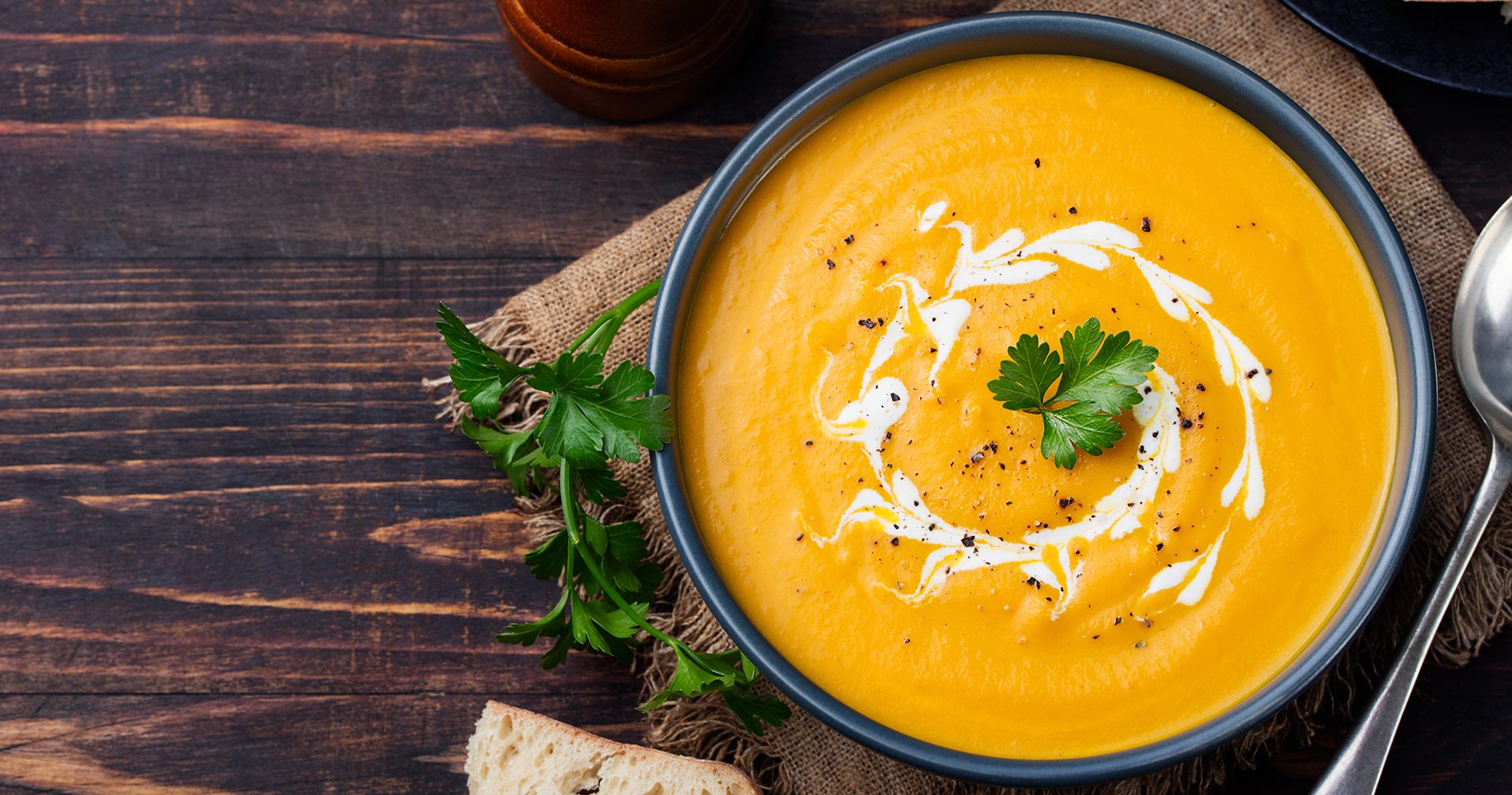 Guia de sopas à base de vegetais para aquecer os dias frios | Love Veg